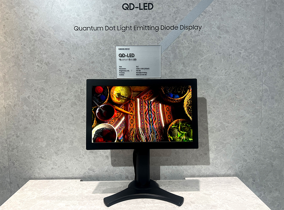 Samsung Display showcased its QD-LED display technology at SID Display Week 2024